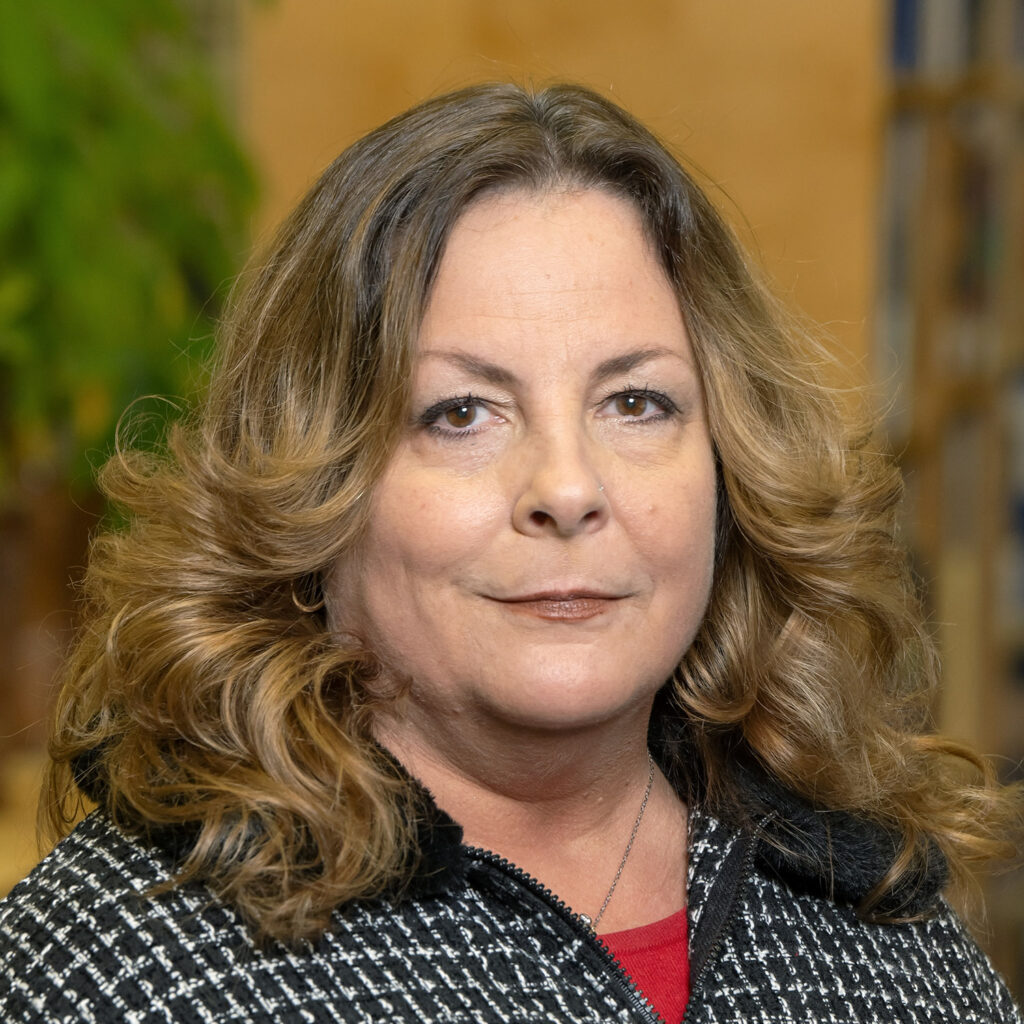 Leslee Fraser - Luther College